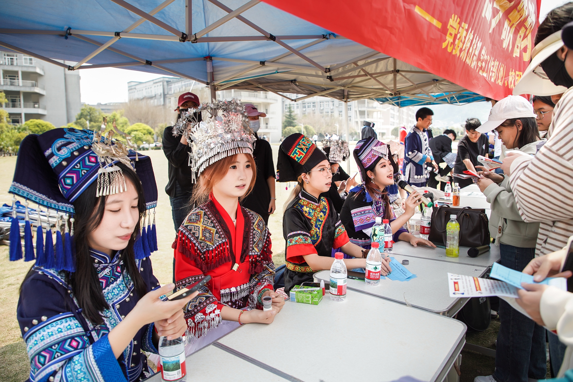 我校举办“广西三月三·桂电嘉年华”——铸牢中华民族共同体意识主题活动（图）