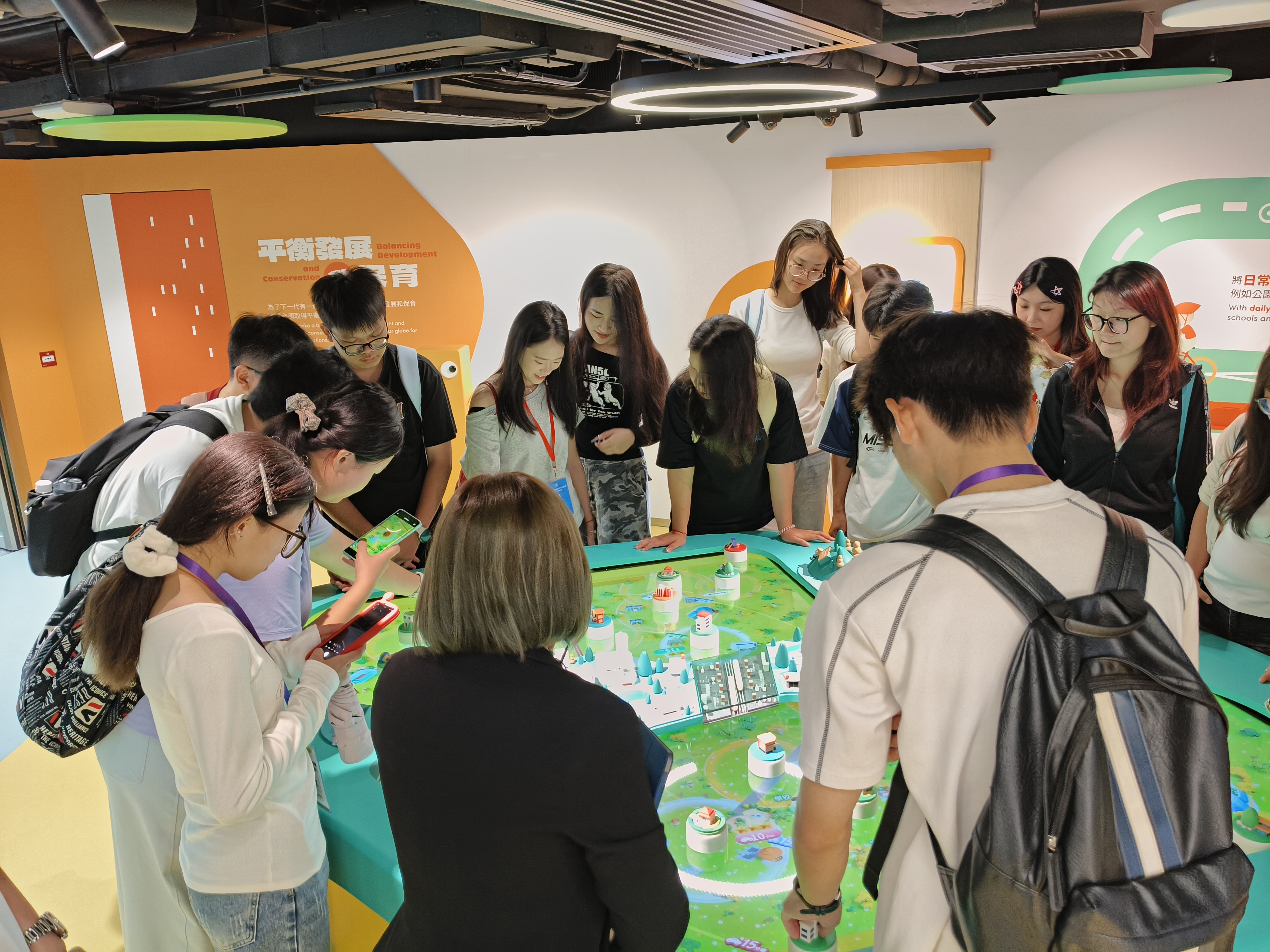 我校师生赴香港开展2025年“桂港两地青年情”文化交流活动（图）